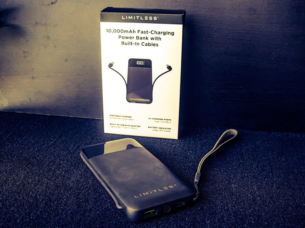 Candid Review: Limitless 10000mAh fast-charging power bank - Techigar
