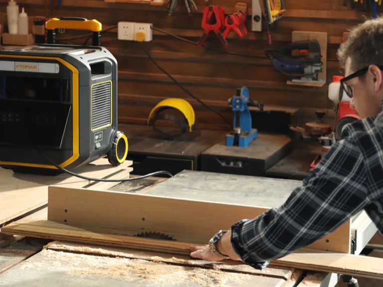 VTOMAN FlashSpeed Pro 3600 is a power station on wheels - Techigar